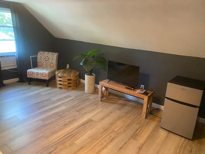 Freshly Remodeled Lake Area Home - Mount Zion, IL