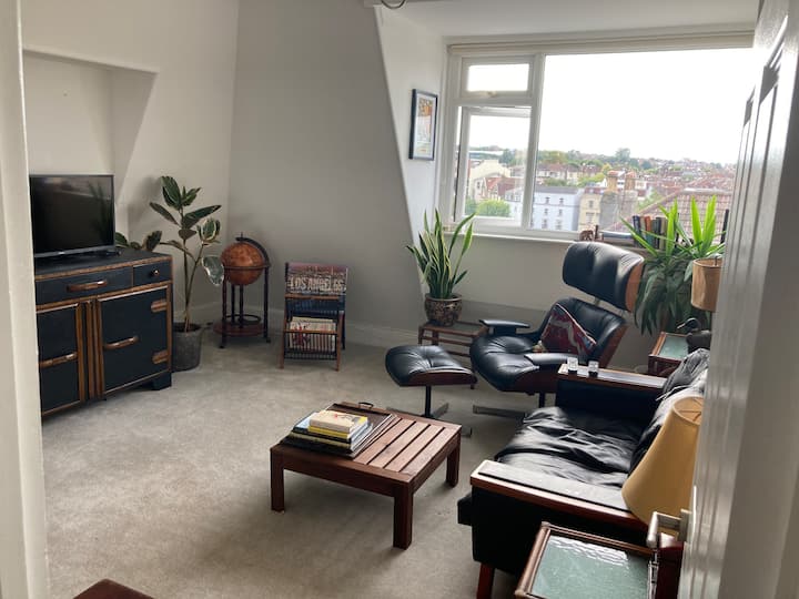 Room In Bright, Quiet Flat Near Gloucester Rd - Bristol