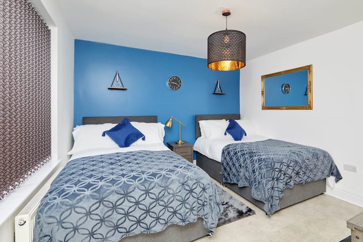 Cosy 3 Bed 3 Bath Home Central Notts – 3x Parking - Nottingham