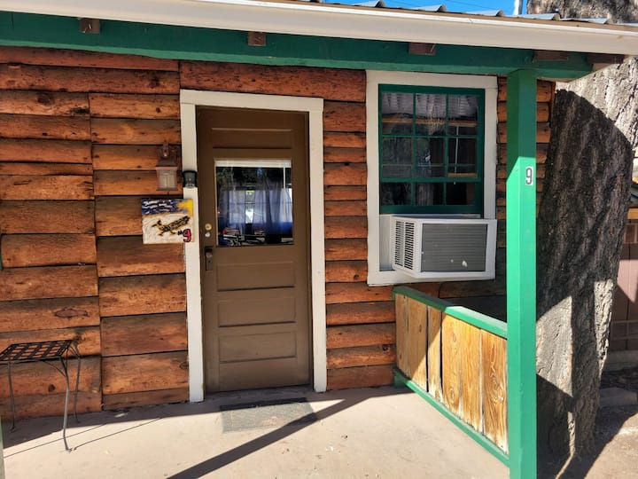 "Sparrow" - Mini Rustic @ Casey's Midtown Cabins - Ruidoso, NM
