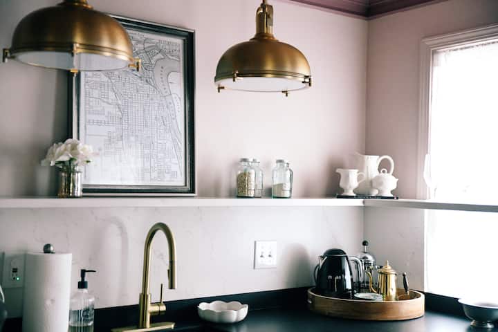Bks Carriage House: Exciting French Modern Fun - Kansas City, MO