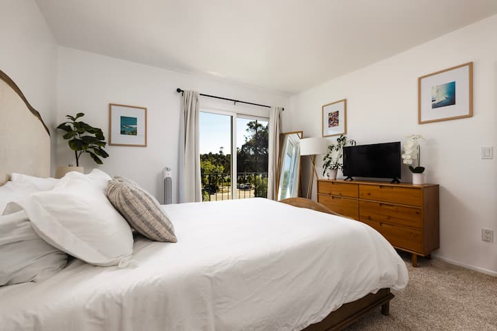 East Beach Bungalow! - Santa Barbara