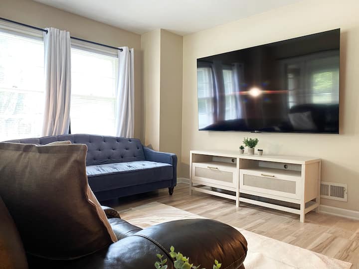 Southeast Suite | King 1bd/1ba Apt Near Ue - Evansville, IN