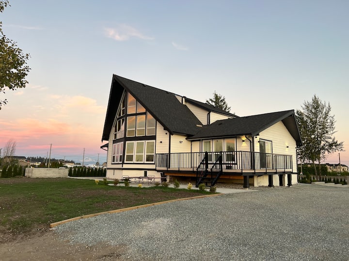 Dream Venue Amidst Sunflowers - Langley