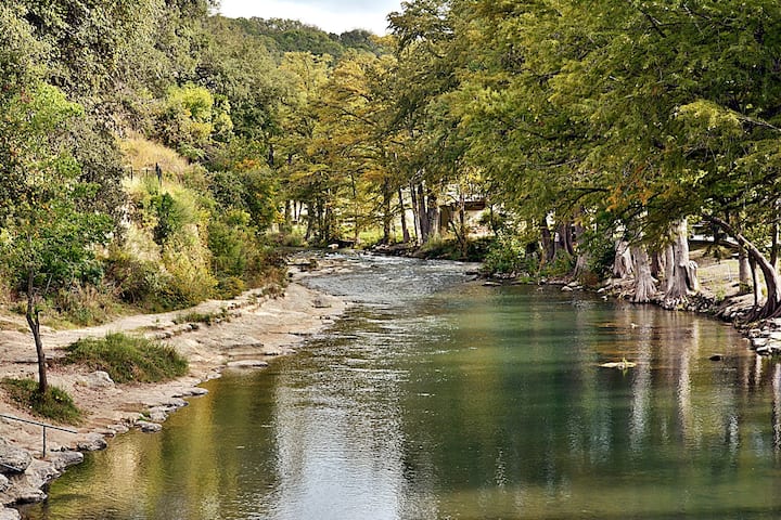 Simply Irresistible!  Fun For The Whole Family! - Canyon Lake, TX