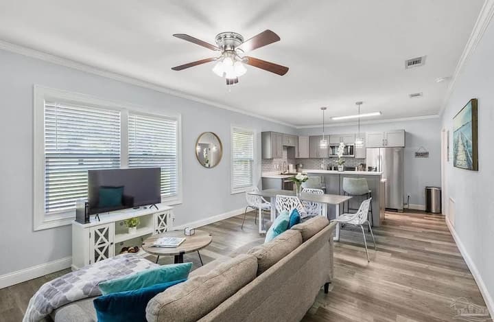 Relax In Our Comfy 3br Home|neartown|shops&eats - Pensacola, FL
