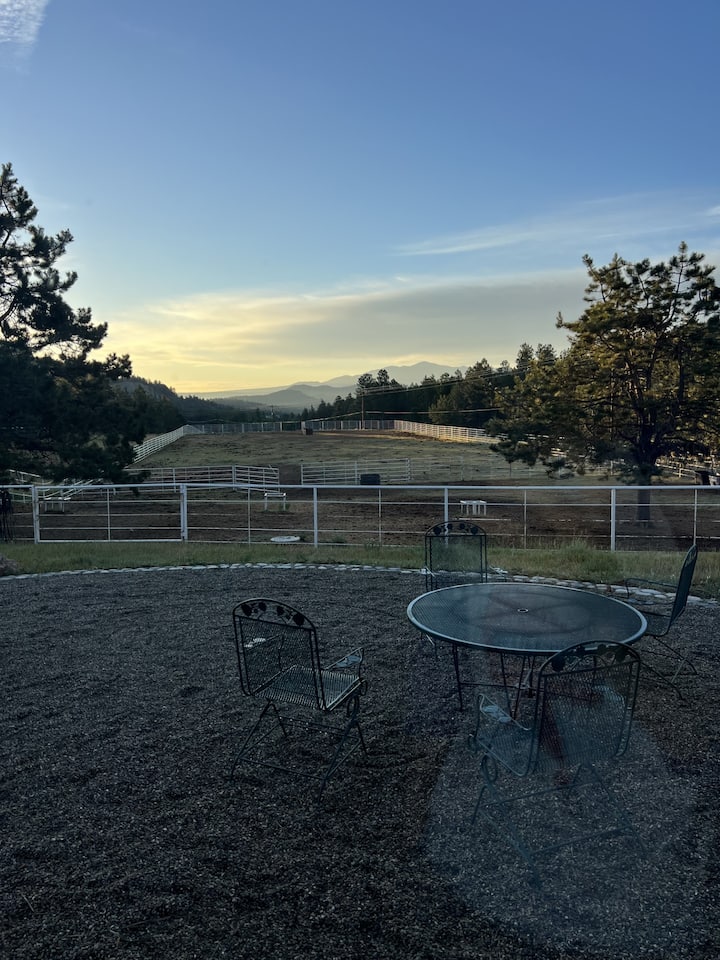 Stunning Pikes Peak Views | Private Ranch Escape - Reservoir, Lake George