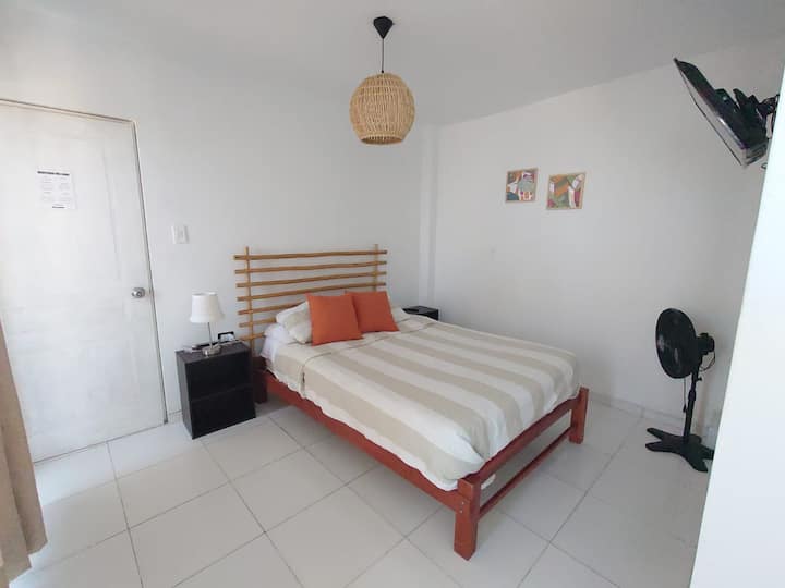 Habitación Matrimonial C/ Balcón - Paracas