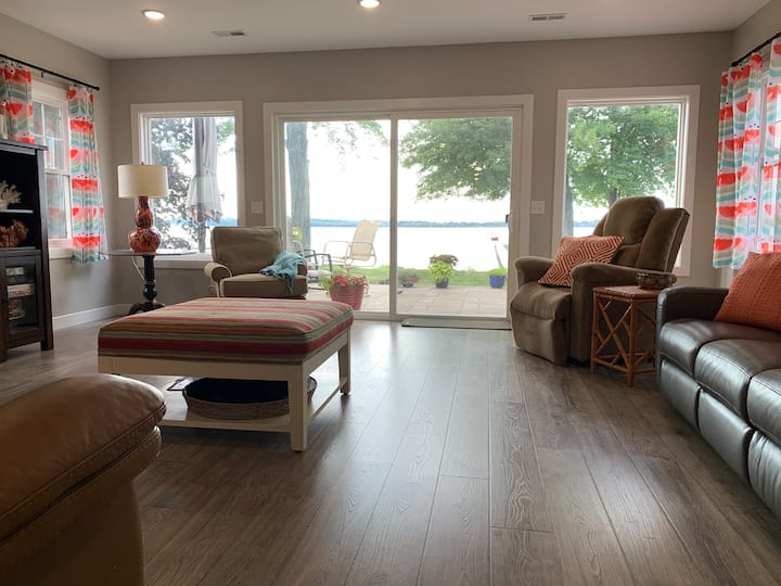 Wheelchair Accessible Lake Home - Bass Lake, IN