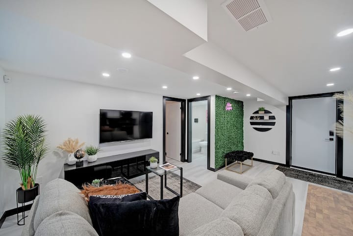 1br King Bed/selfie Wall/large Bathtub/laundry - Niagara Falls