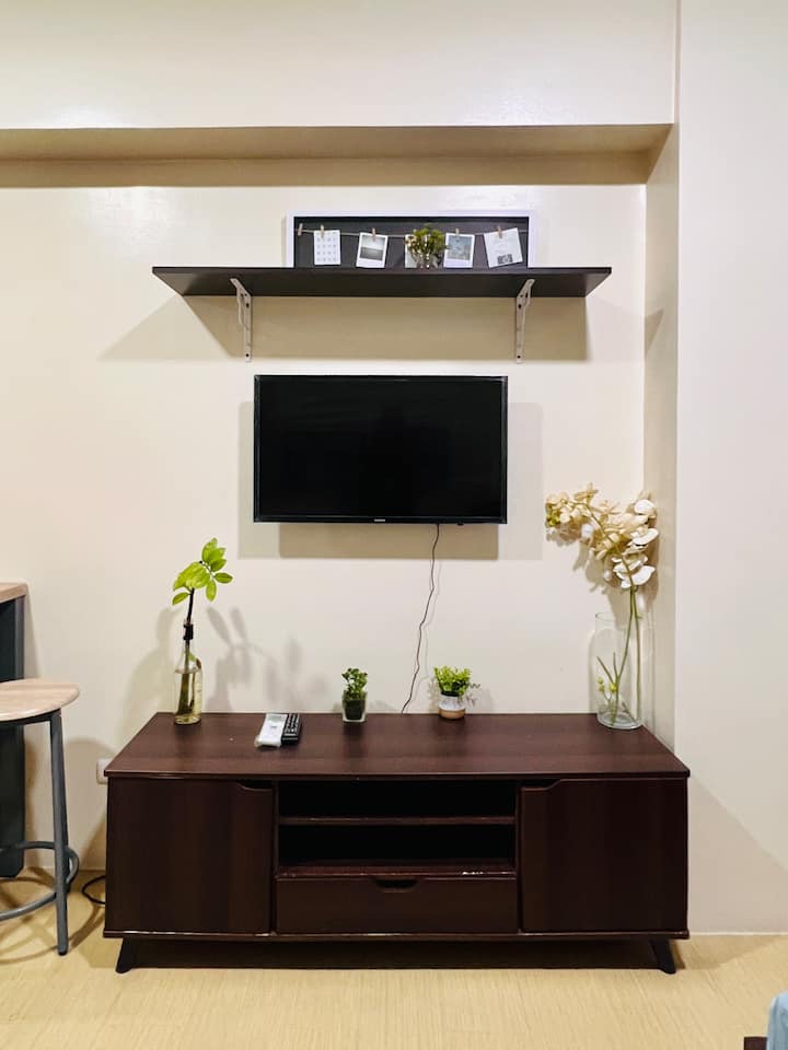 * *Q Incomparable Comfort For 3 - Iloilo City