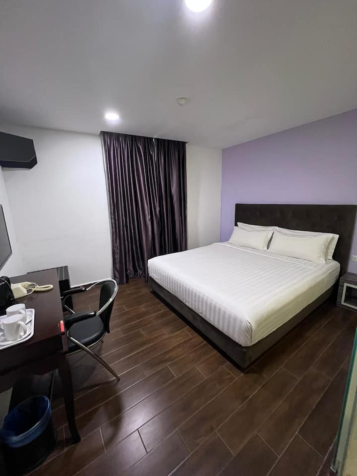 Elmark Hotel Johor | Deluxe Queen - Johor Bahru