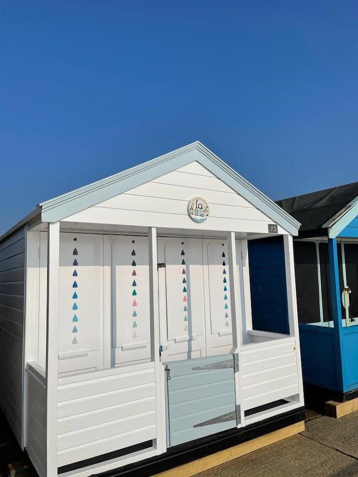 Beachut Day Rental Only - Southwold