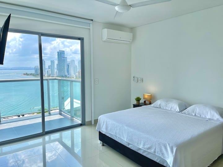 Condo Central With Bay View & Pool Amenities - Cartagena, Colombia