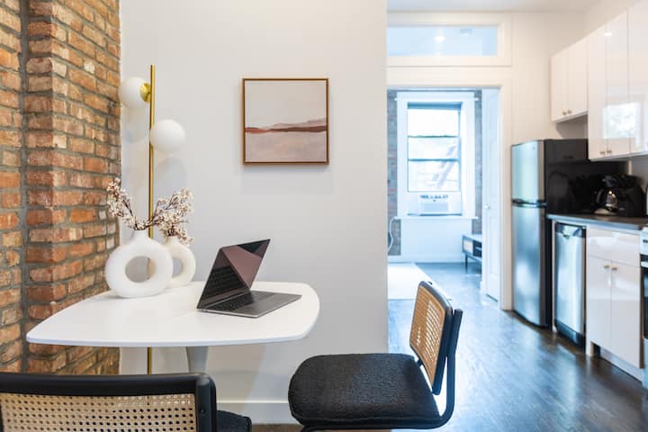 Stylish Stay, By Subway, W/ W/d In Unit - New York City