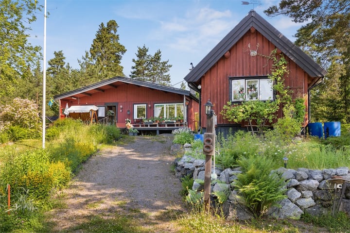 Fin Stuga Nära Skog Och Badsjö - Gnesta