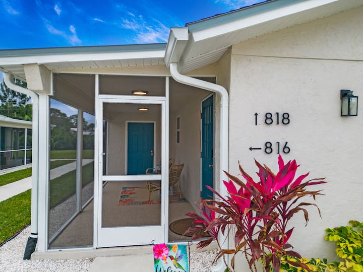Tropical Serenity; A Quaint Stay - Naples Park, FL