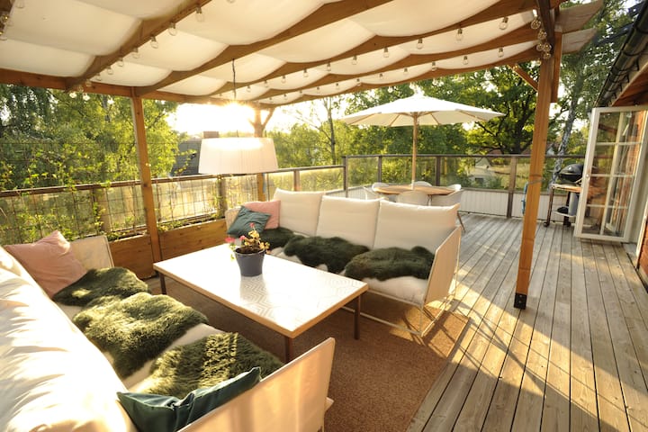 Centralt Belägen Villa I Stockholm - Stockholm