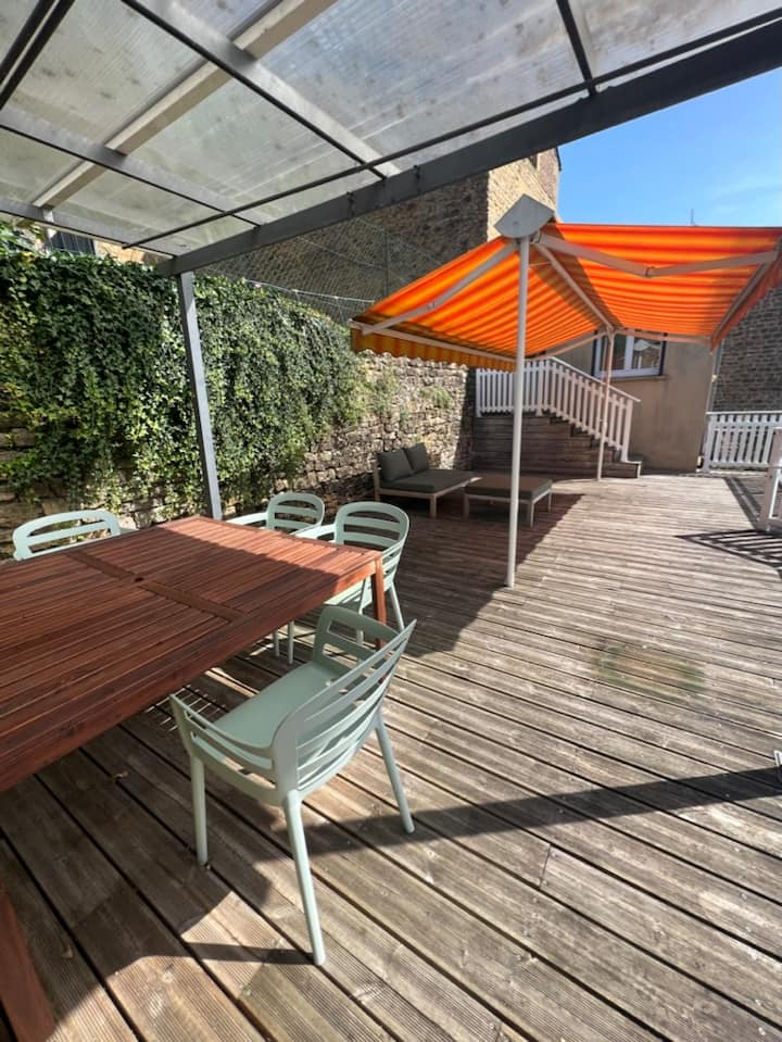 Maison Avec Jardin De 700m2 - Charleville-Mézières