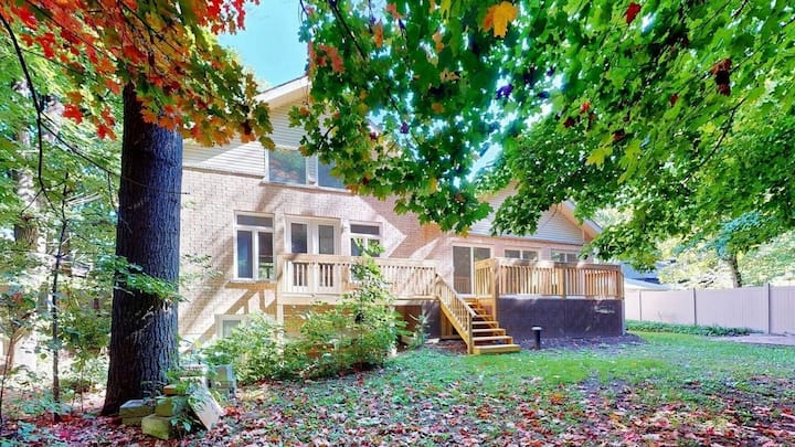 Chalet By The Beach - Georgina