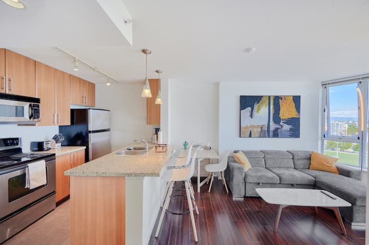 Modern 1 Bdrm Condo In The Heart Of Dt - Vancouver