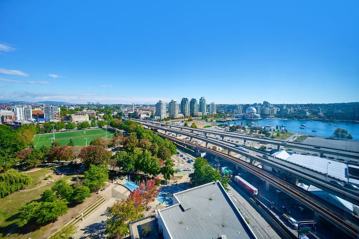 Modern 1 Bdrm Condo In The Heart Of Dt - Vancouver