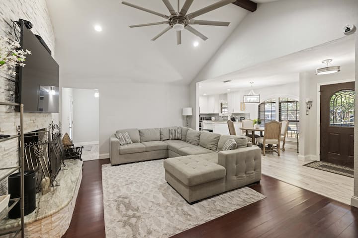 Modern Aesthetic Cozy Home W/pool - Lake Worth, TX