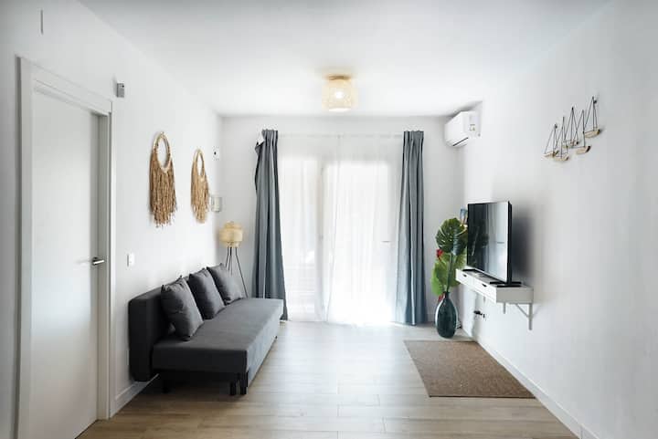 Playa, Piscina Y Relax En Nerja - Nerja