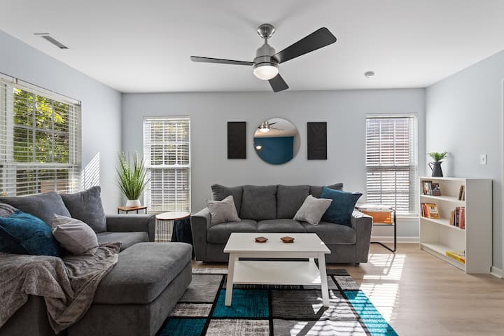 Tranquil Townhouse - Durham, NC