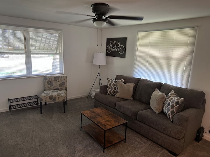 2 Br Cute Cozy 1st Floor Flat - Columbus, OH