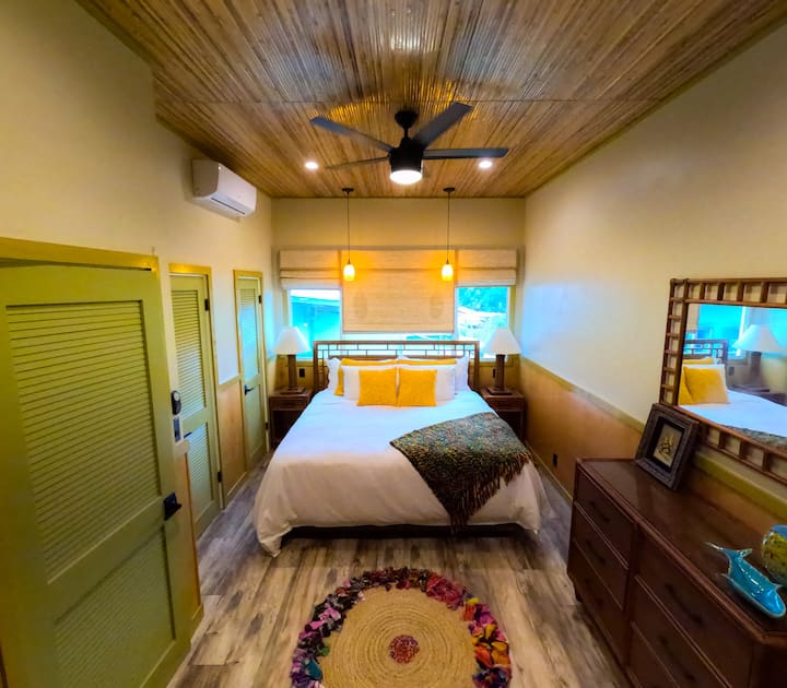 Holualoa Bungalows, Dragonfruit (Unit #2) - Kailua-Kona, HI