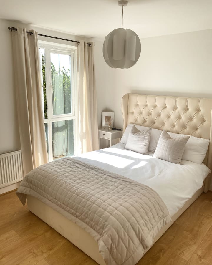 Modern Apartment In Thurrock - Dartford