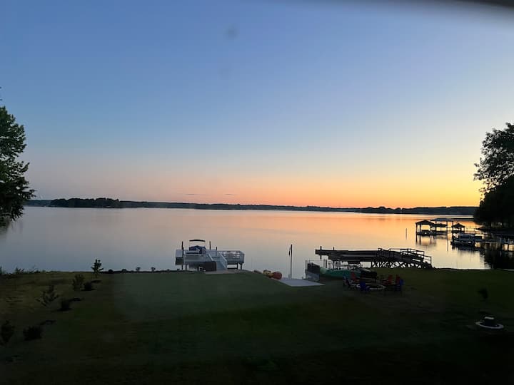 Lake Front 1-br W/ Private Beach - Lake Norman, NC