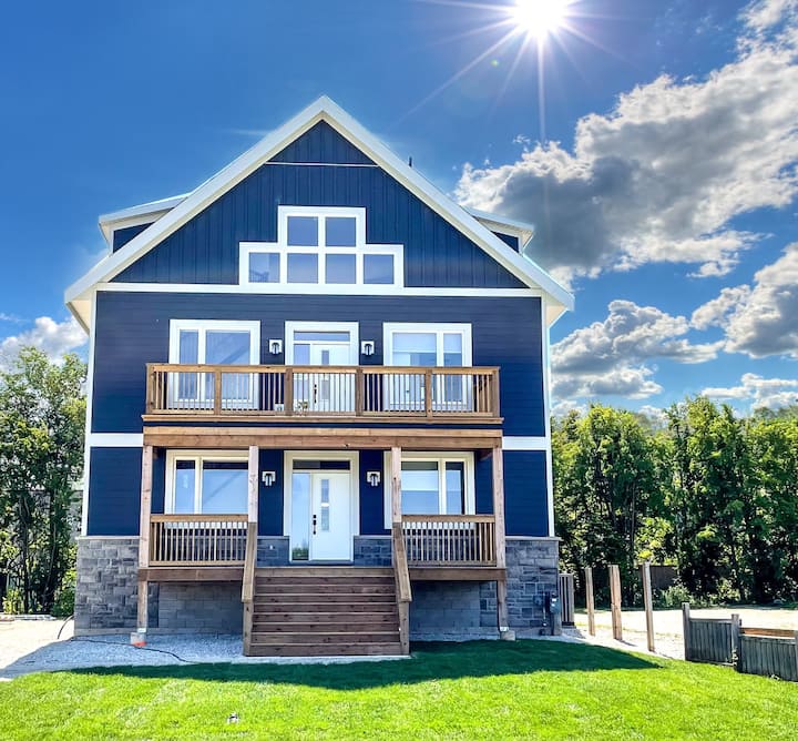 New Luxury Winter Chalet, Walk To Blue Mountain - Collingwood