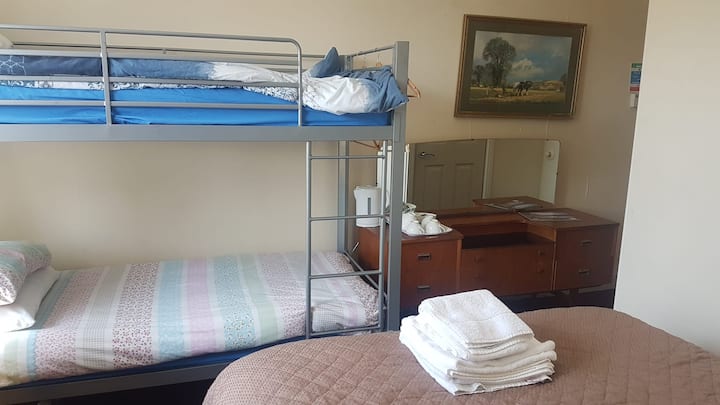 Overton Villa Guest House - Llandudno