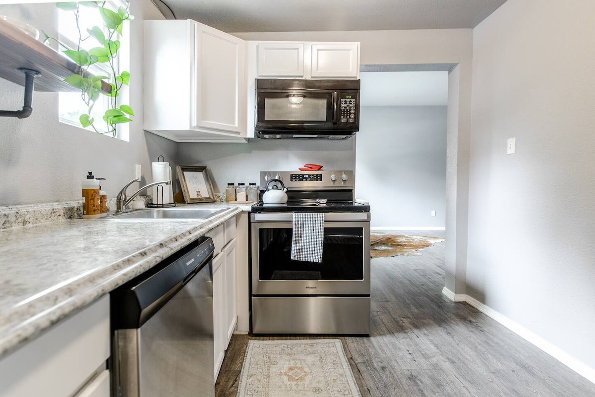 Cowtown Cottages - Houses for Rent in Fort Worth, Texas, United States ...