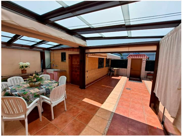 Bonita Vivienda Con Gran Patio - Laredo, Spain