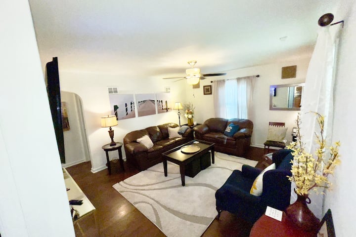 Awesome Walkable Westwood Area Quite Comfy Home! - Kansas City