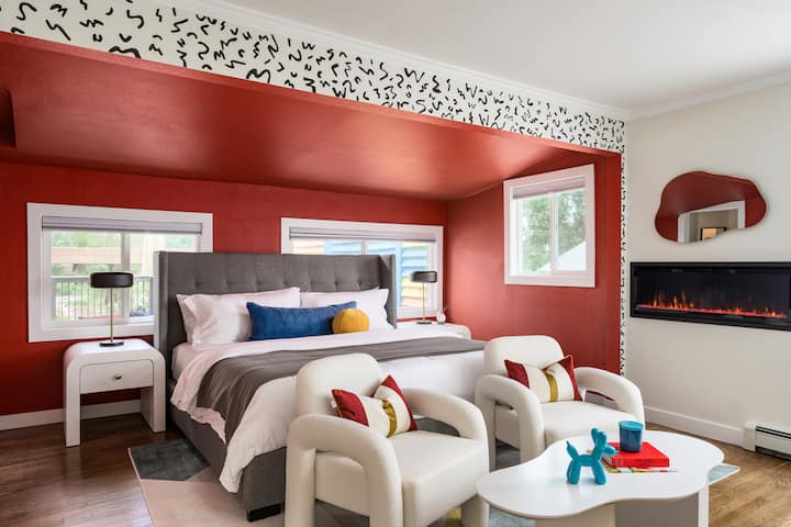 Luxe Pop Art Pad! Movie/gamerm+huge Yard, 10m->dt - Denver, CO