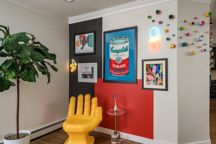 Massive Pop Art Pad! Sleeps 17 10 Mins To Downtown - Denver, CO