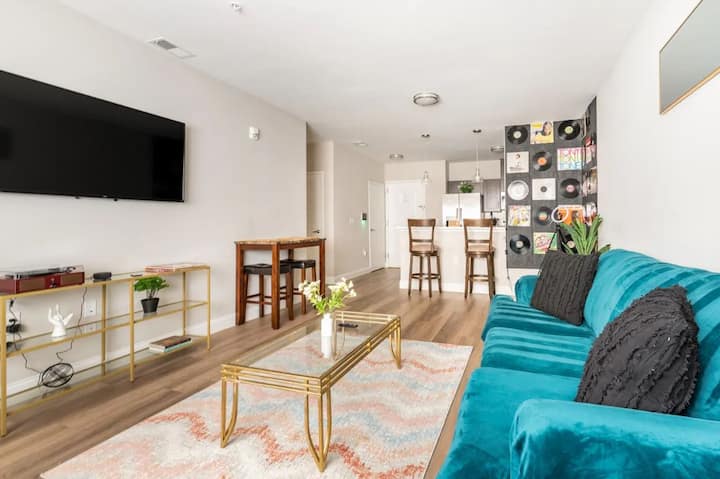 Gateway Nyc | Lux Apt | Gym | 30+ Day Stays | Pets - Bloomfield, NJ