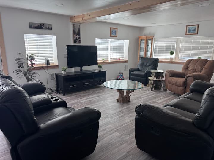 Cozy Retreat: Family-friendly - Farmington