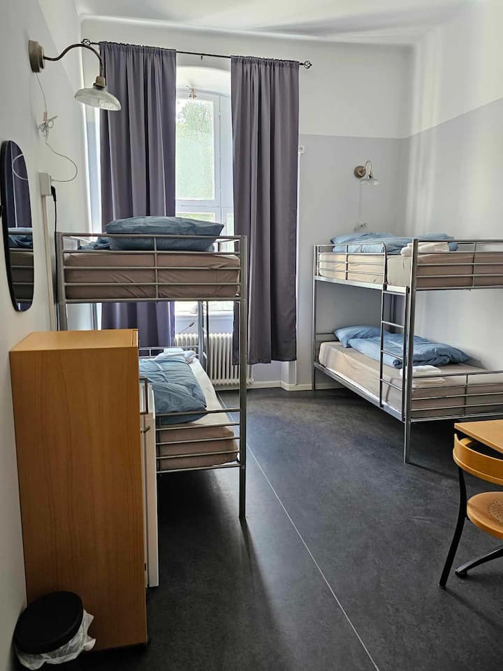 Stora Ekeberg Vandrarhem 4 Bädds Rum - Skara