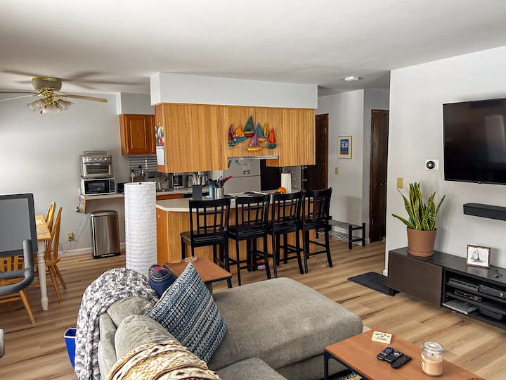 Peak Retreat: 2br/2ba Escape In Dillon, Co - Dillon, CO