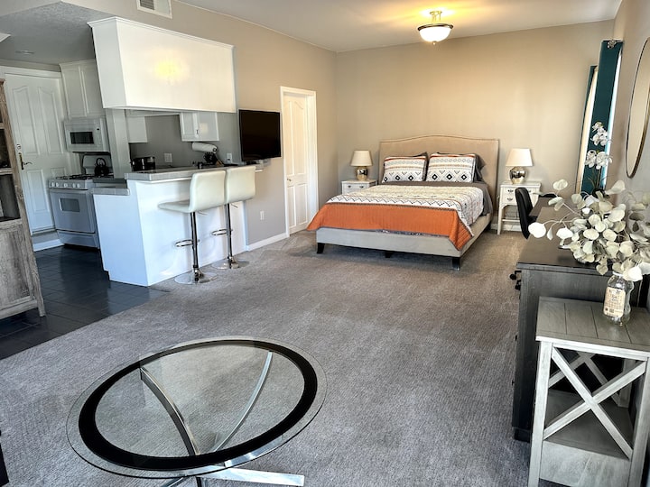 Studio Steps To The Sand | Spacious | Clean | Cozy - El Segundo, CA