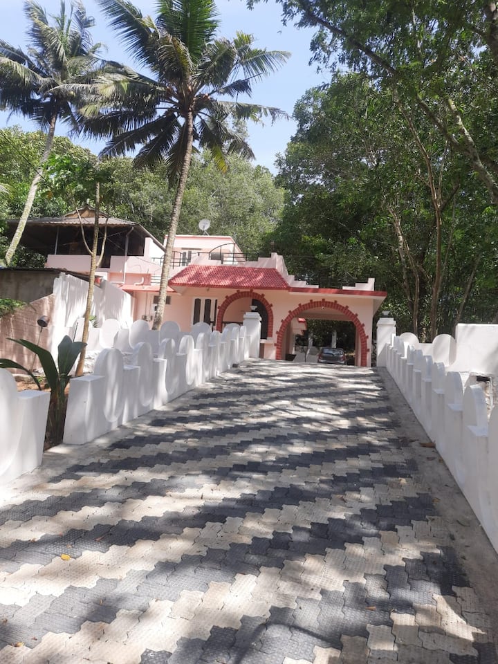 Meleputhen Veedu - A Farmhouse In Nature's Embrace - Neyyattinkara