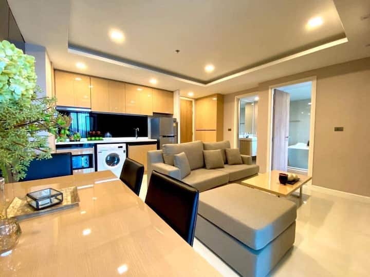 At Nimman 2 Br With Pool And Gym - タイ チェンマイ