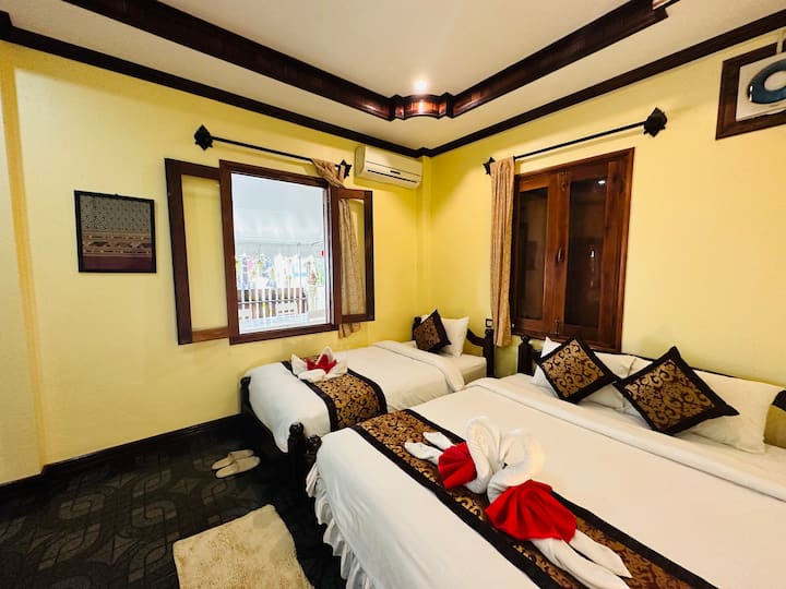 Deluxe Triple Room At Visoun Luang Prabang Hotel - 루앙프라방