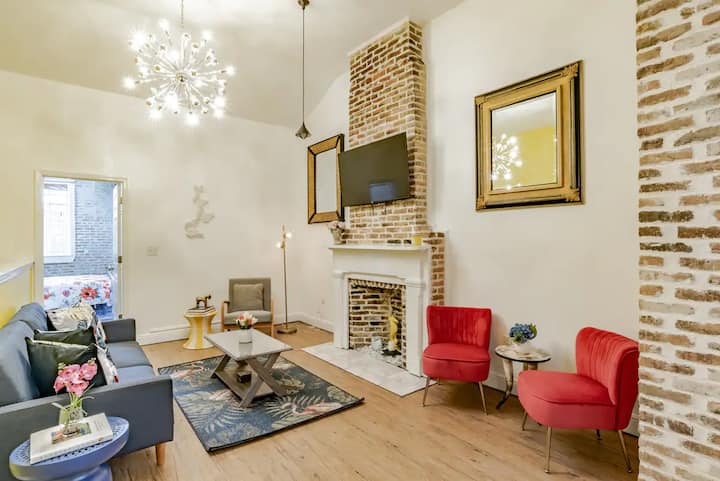 Downtown Historic Dist Apartment - Mobile, AL