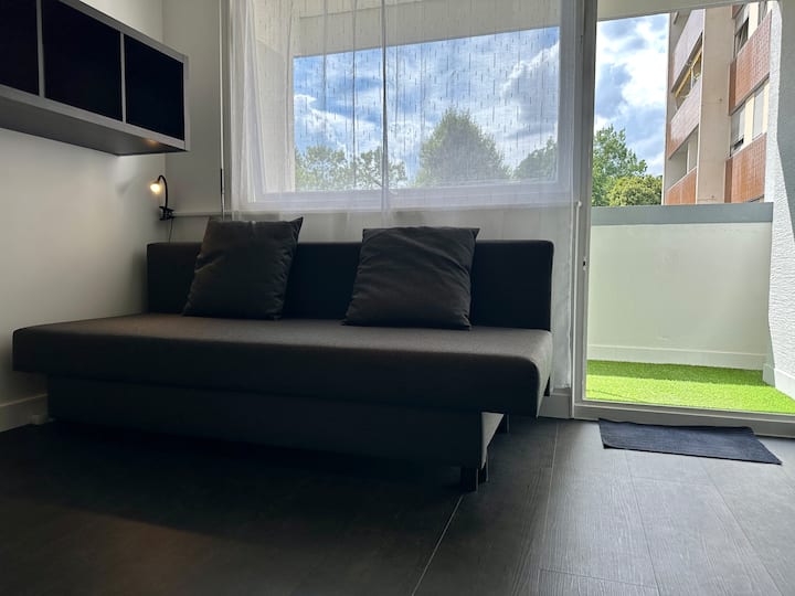 Coquet Studio Avec Terrasse Côté Strasbourg-wacken - La Wantzenau